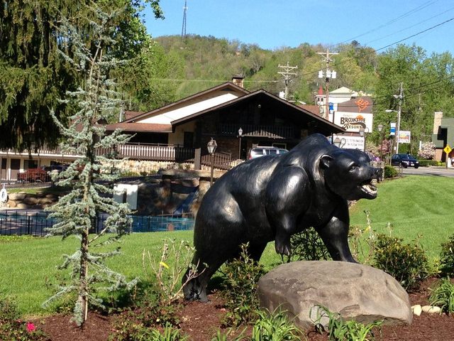 Brookside Resort (Gatlinburg, TN) - Resort Reviews - ResortsandLodges.com