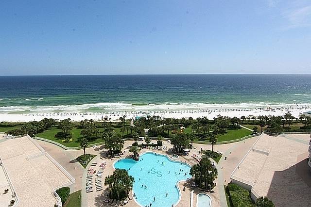 Compass Resorts (Destin, FL) - Resort Reviews - ResortsandLodges.com